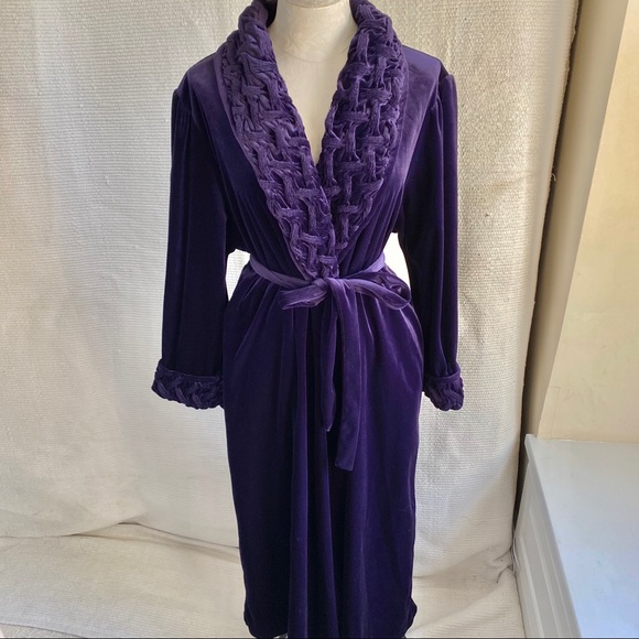 Vintage | Intimates & Sleepwear | Vintage Ml Velvet Robe Purple Velour ...